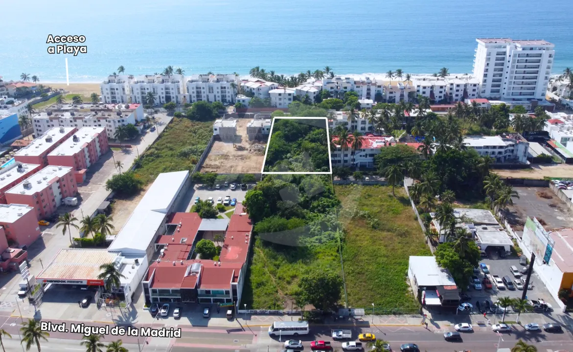 Terreno en venta en Salahua, Manzanillo.